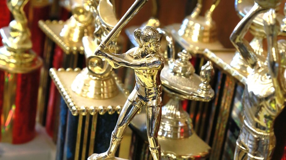 Custom Trophies Maker - 86fashion